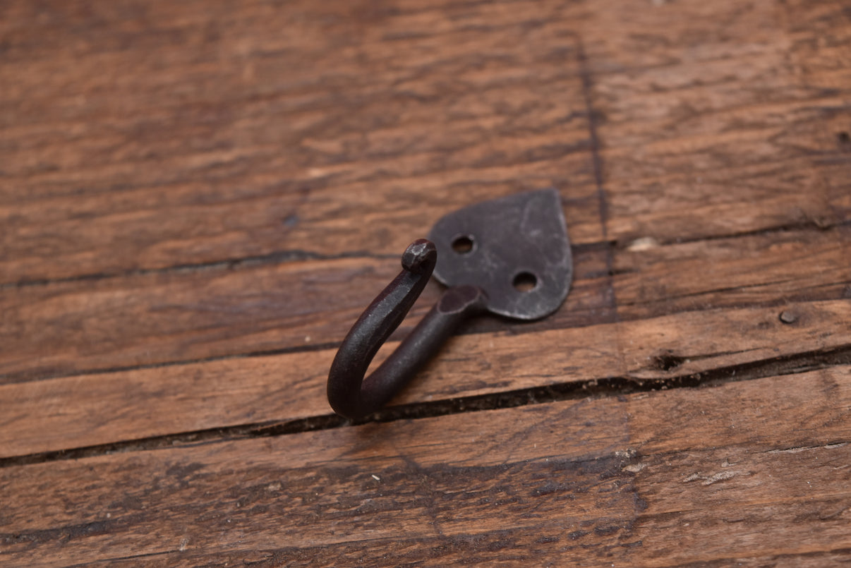Gothic End Hand Forged Single Hook – Spearhead & Company