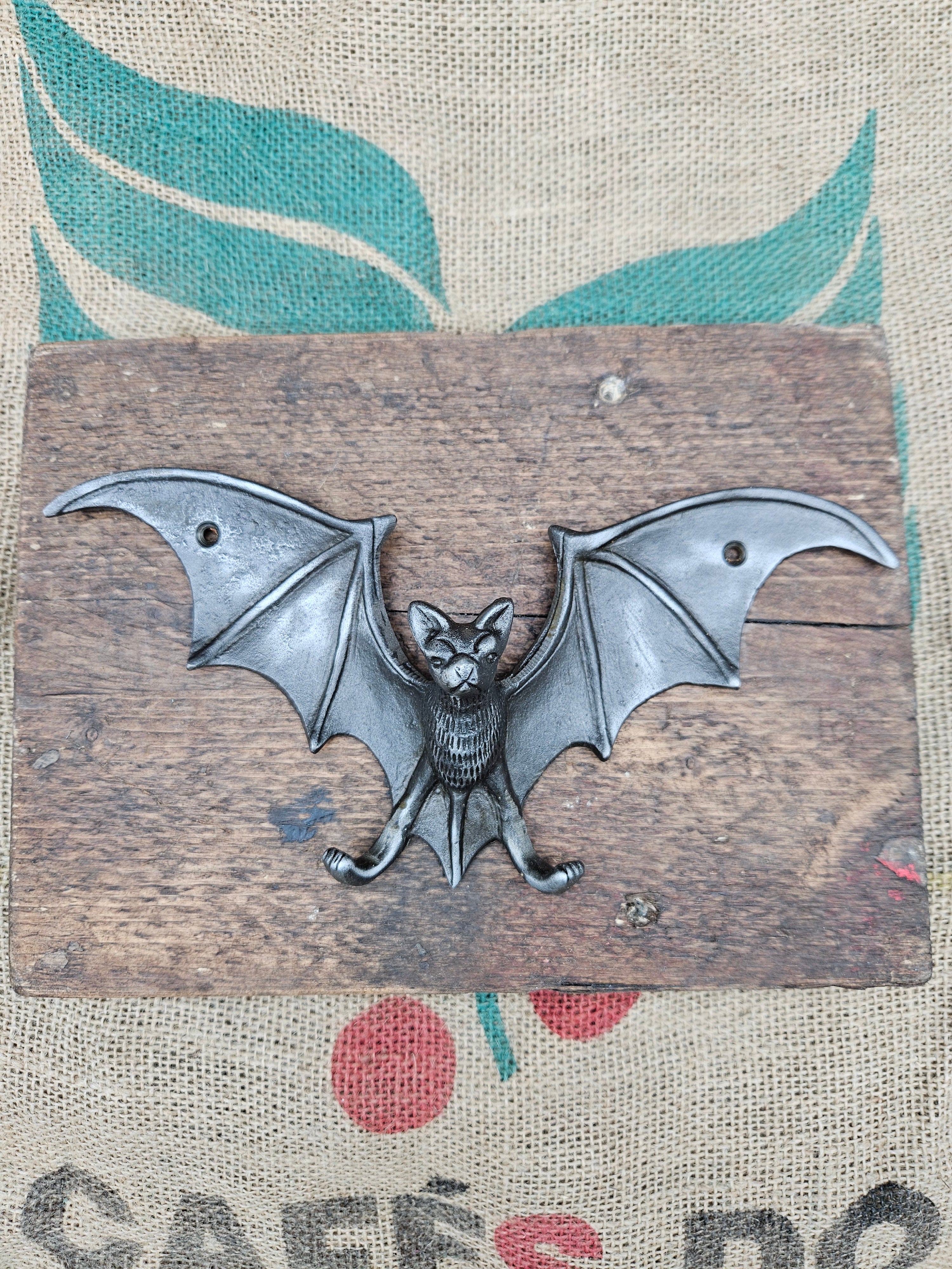Antique Iron Flying Bat Wall Art – 270mm Wide – Gothic Claw Hook Décor ...